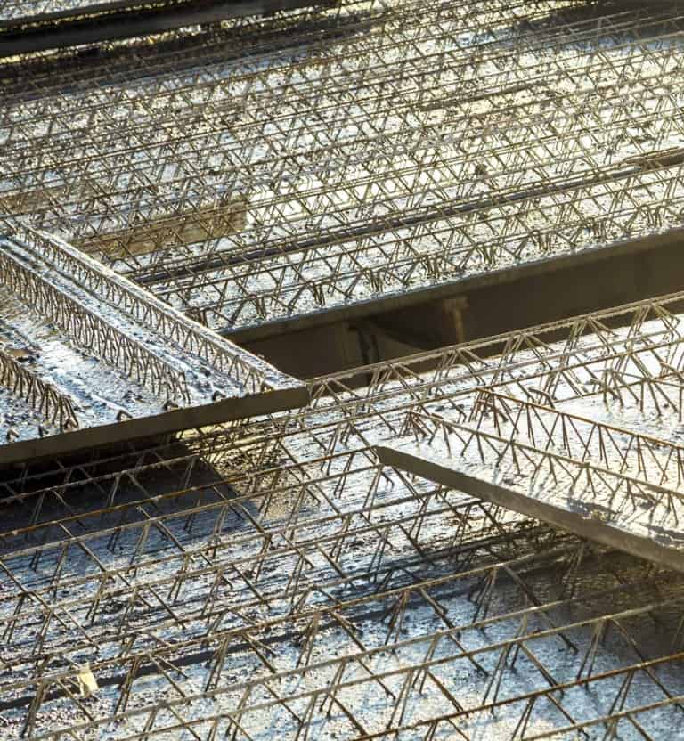 Strop filigran: dane techniczne, cena i montaż [krok po kroku]